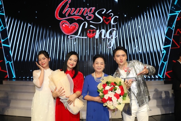 Gia đình Ca Sĩ Đào Ngọc Sang Lan Tỏa Hình ảnh Người Con Xứ Nghệ đến Với Mọi Miền đất Nước