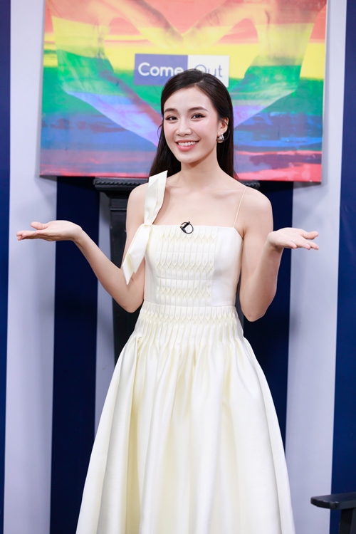 Ca sĩ - diễn viên Tú Tri đảm nhận vai trò MC ‘Come Out - Bước ra ánh sáng’